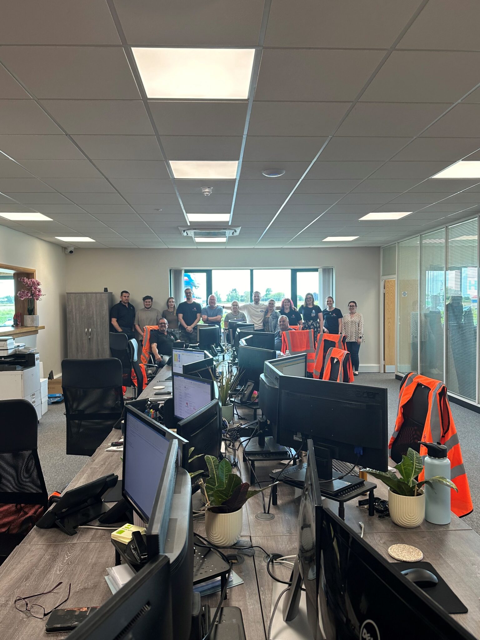 Your logistics partner | Get in touch | H.Z Logistics