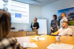 Your logistics partner | Get in touch | H.Z Logistics